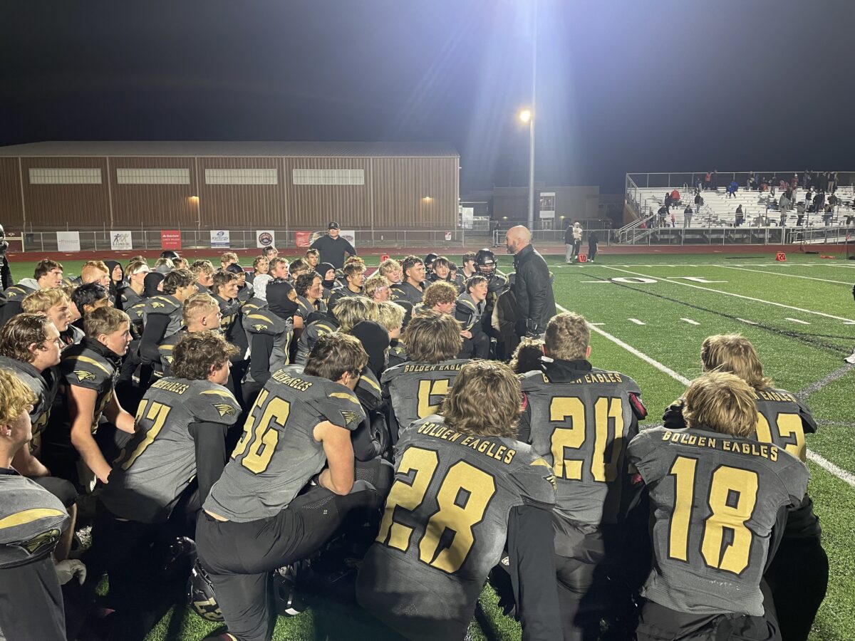 Maple Mountain football scores late to beat Mountain Crest | News ...